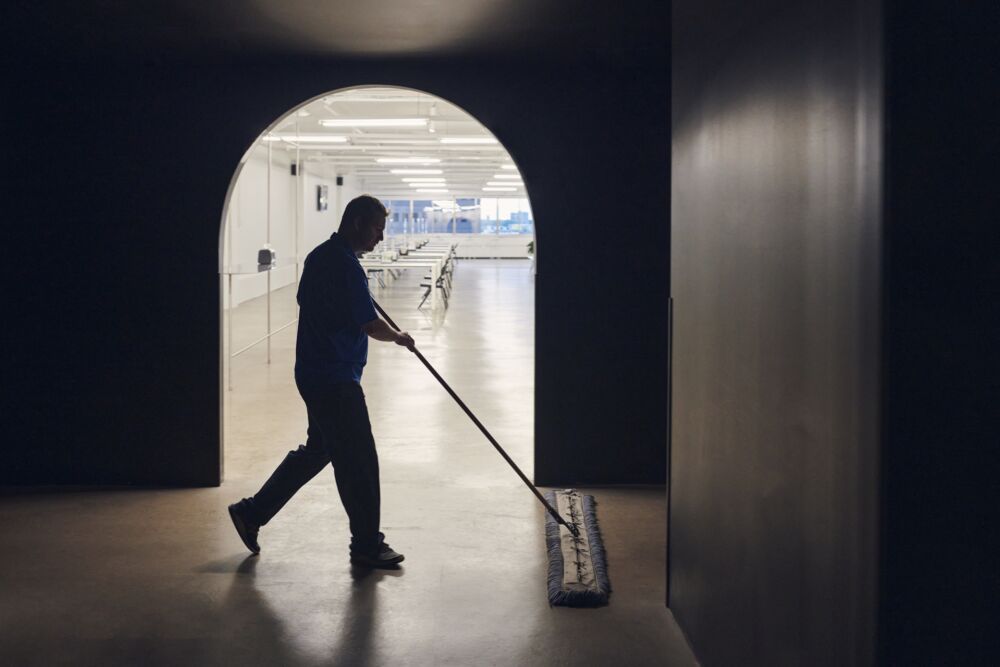 5 mythes sur le métier de préposé à l'entretien ménager commercial